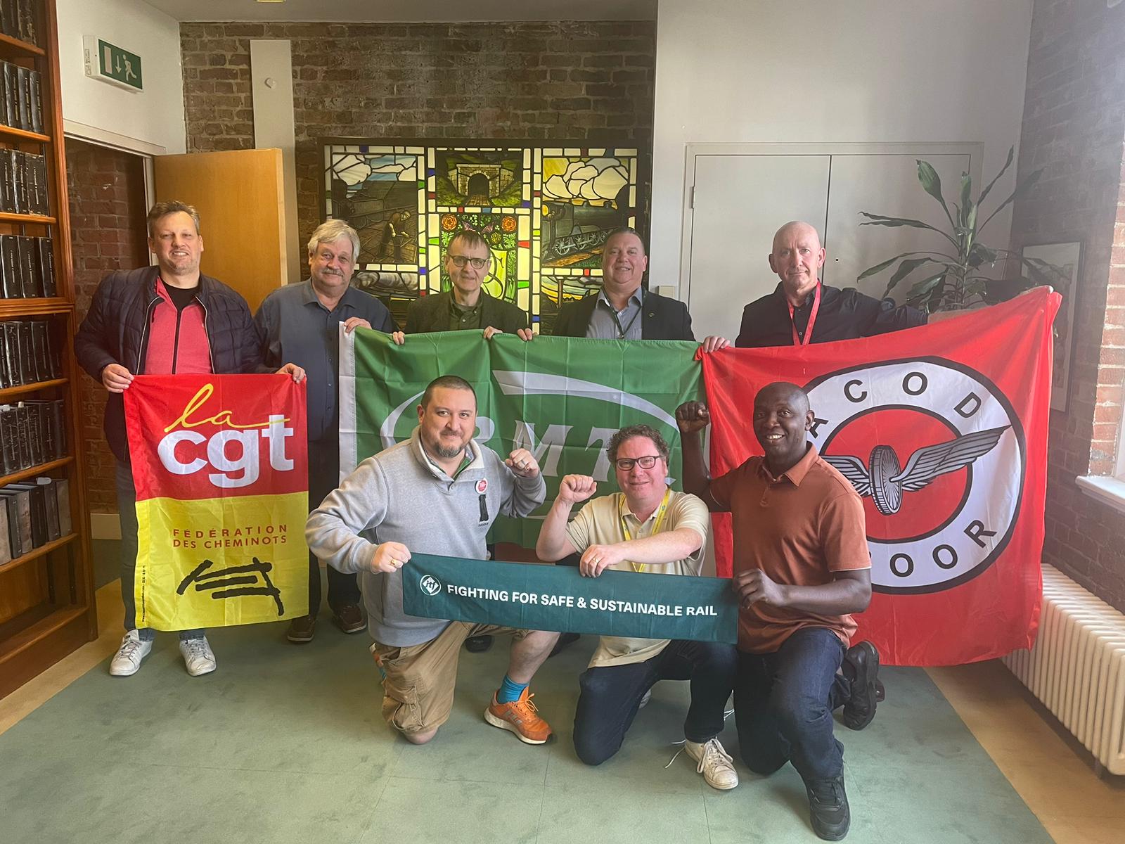 Britse spoorvakbond RMT verwelkomt de belofte van Labour om het ...